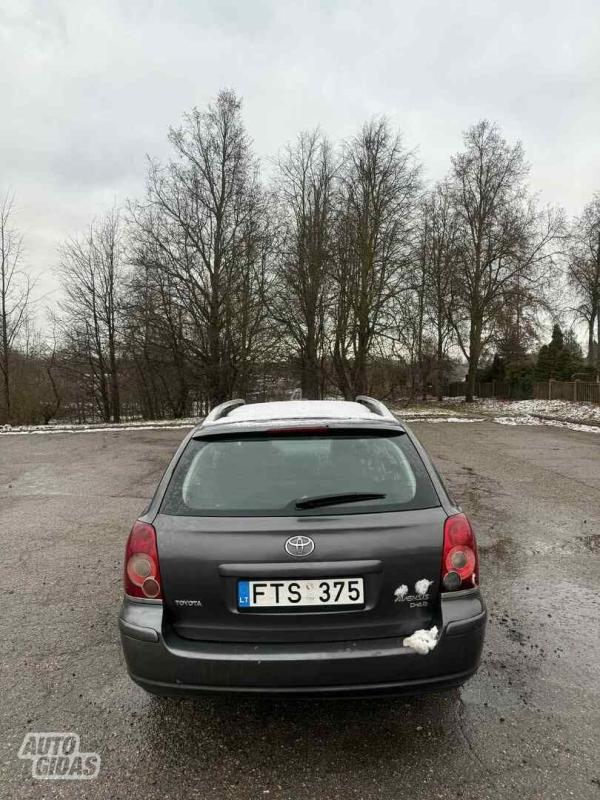 Pelēks Toyota Avensis 2008 Šauļi, ar dzinēja tilpumu 2.00 L un nobraukumu 300 tūkst. km par 1750 €, foto 4 vietnē AUTOMOTO.COM.LV