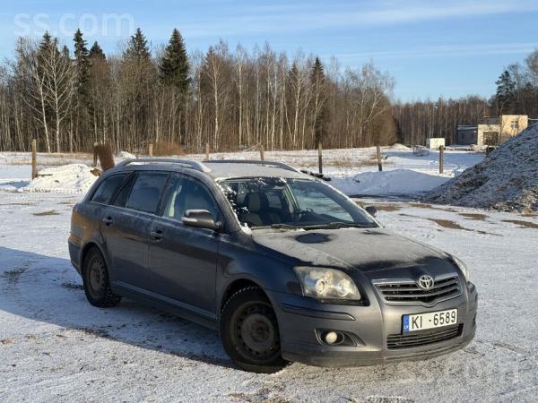 Grey Toyota Avensis 2008 in Cesis, with an engine capacity of 2.00 L and mileage of 287 thousand km for 2650 €, photo 1 on AUTOMOTO.COM.LV