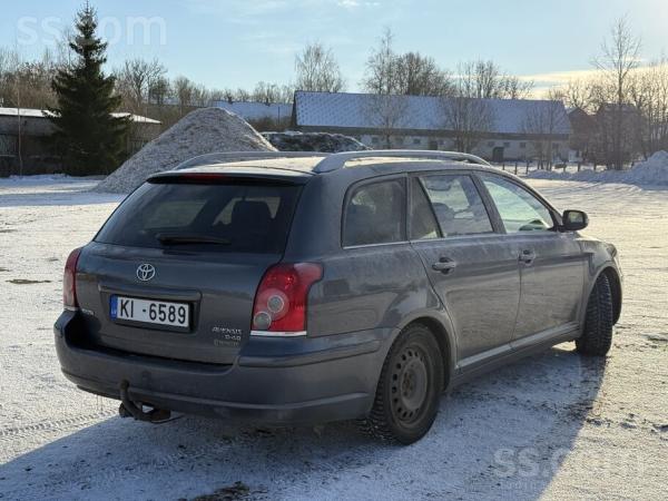 Grey Toyota Avensis 2008 in Cesis, with an engine capacity of 2.00 L and mileage of 287 thousand km for 2650 €, photo 3 on AUTOMOTO.COM.LV