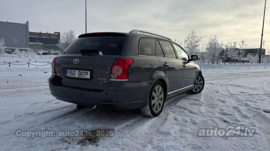 Pelēks Toyota Avensis 2008 Tallina, ar dzinēja tilpumu 2.00 L un nobraukumu 390 tūkst. km par 2100 €, foto 3 vietnē AUTOMOTO.COM.LV