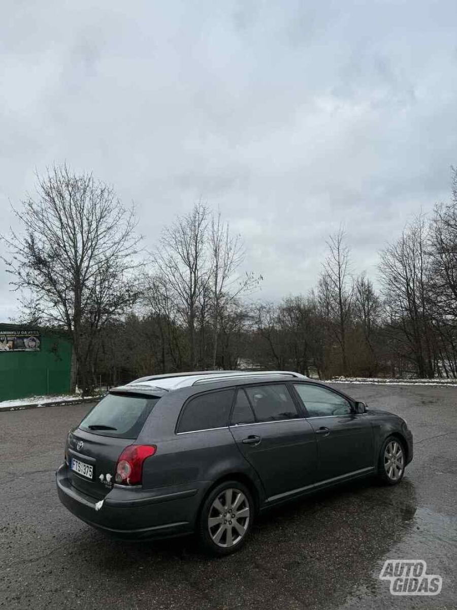 Pelēks Toyota Avensis 2008 Šauļi, ar dzinēja tilpumu 2.00 L un nobraukumu 290 tūkst. km par 1950 €, foto 2 vietnē AUTOMOTO.COM.LV