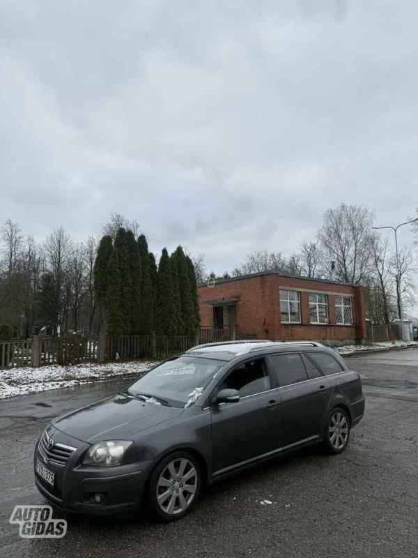 Grey Toyota Avensis 2008 in Siauliai, with an engine capacity of 2.00 L and mileage of 290 thousand km for 1950 €, photo 3 on AUTOMOTO.COM.LV
