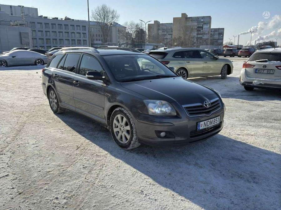Grey Toyota Avensis 2008 in Vilnius, with an engine capacity of 1.80 L and mileage of 222 thousand km for 2950 €, photo 14 on AUTOMOTO.COM.LV