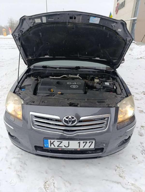 Grey Toyota Avensis 2008 in Siauliai, with an engine capacity of 1.99 L and mileage of 268 thousand km for 3100 €, photo 8 on AUTOMOTO.COM.LV