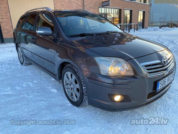 Grey Toyota Avensis 2008 in Tallinn, with an engine capacity of 2.00 L and mileage of 304 thousand km for 2700 €, photo 1 on AUTOMOTO.COM.LV