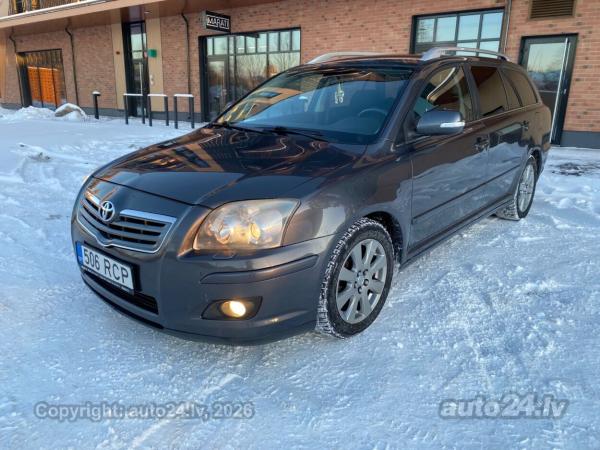 Pelēks Toyota Avensis 2008 Tallina, ar dzinēja tilpumu 2.00 L un nobraukumu 304 tūkst. km par 2700 €, foto 4 vietnē AUTOMOTO.COM.LV