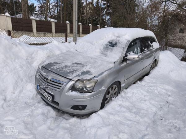 Pelēks Toyota Avensis 2008 Kauņa, ar dzinēja tilpumu 2.00 L un nobraukumu 320 tūkst. km par 550 €, foto 1 vietnē AUTOMOTO.COM.LV