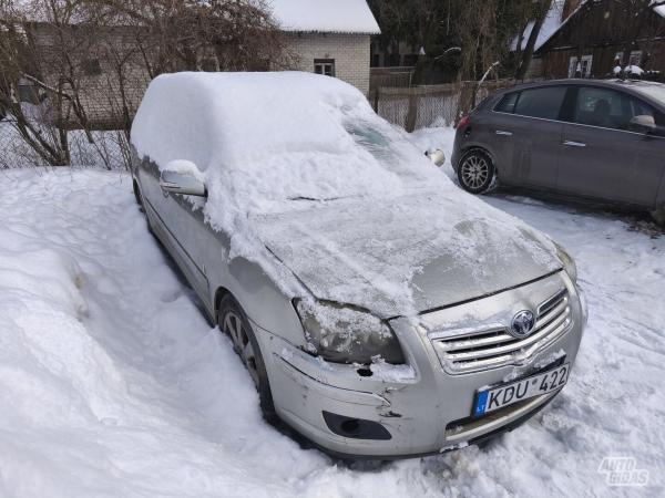 Pelēks Toyota Avensis 2008 Kauņa, ar dzinēja tilpumu 2.00 L un nobraukumu 320 tūkst. km par 550 €, foto 2 vietnē AUTOMOTO.COM.LV