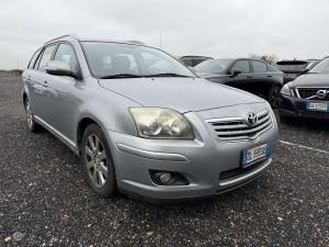 Grey Toyota Avensis 2008 in Siauliai, with an engine capacity of 1.79 L and mileage of 222 thousand km for 2950 €, photo  on AUTOMOTO.COM.LV