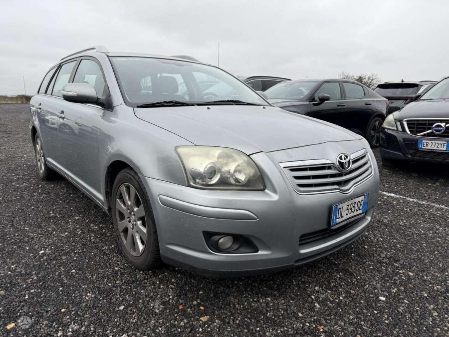 Pelēks Toyota Avensis 2008 Šauļi, ar dzinēja tilpumu 1.79 L un nobraukumu 222 tūkst. km par 2950 €, foto 1 vietnē AUTOMOTO.COM.LV