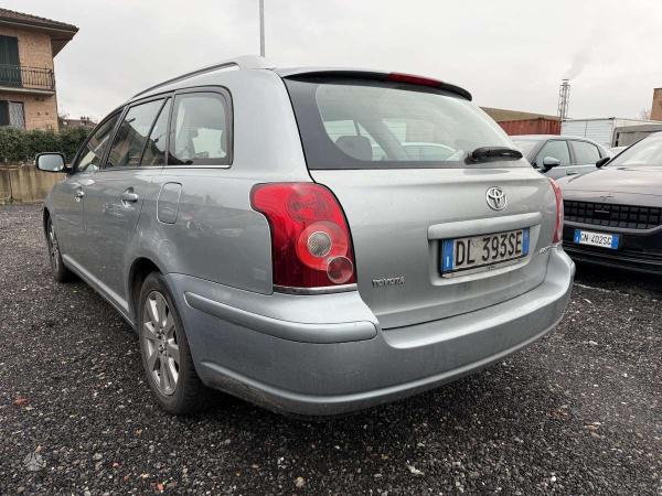 Grey Toyota Avensis 2008 in Siauliai, with an engine capacity of 1.79 L and mileage of 222 thousand km for 2950 €, photo 6 on AUTOMOTO.COM.LV