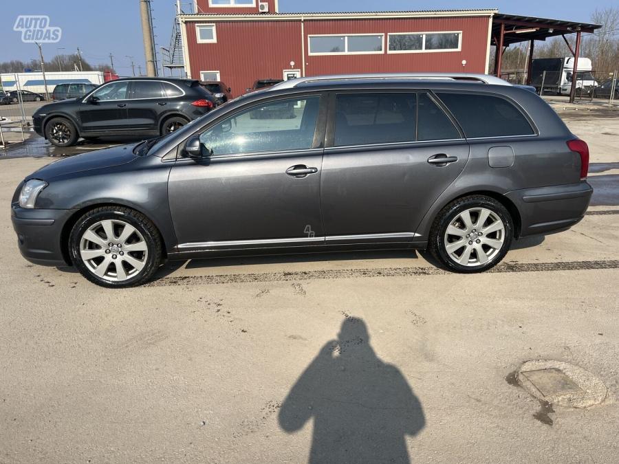 Grey Toyota Avensis 2008 in Vilnius, with an engine capacity of 2.00 L and mileage of 424 thousand km for 1100 €, photo 3 on AUTOMOTO.COM.LV