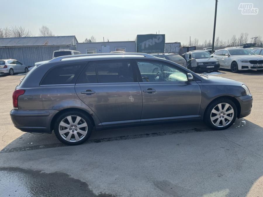 Grey Toyota Avensis 2008 in Vilnius, with an engine capacity of 2.00 L and mileage of 424 thousand km for 1100 €, photo 6 on AUTOMOTO.COM.LV