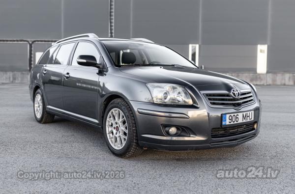 Pelēks Toyota Avensis 2008 Tallina, ar dzinēja tilpumu 2.20 L un nobraukumu 0 tūkst. km par 2500 €, foto 1 vietnē AUTOMOTO.COM.LV