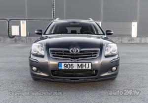 Pelēks Toyota Avensis 2008 Tallina, ar dzinēja tilpumu 2.20 L un nobraukumu 0 tūkst. km par 2500 €, foto 3 vietnē AUTOMOTO.COM.LV