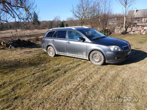 Pelēks Toyota Avensis 2008 Tallina, ar dzinēja tilpumu 2.00 L un nobraukumu 285 tūkst. km par 500 €, foto 3 vietnē AUTOMOTO.COM.LV