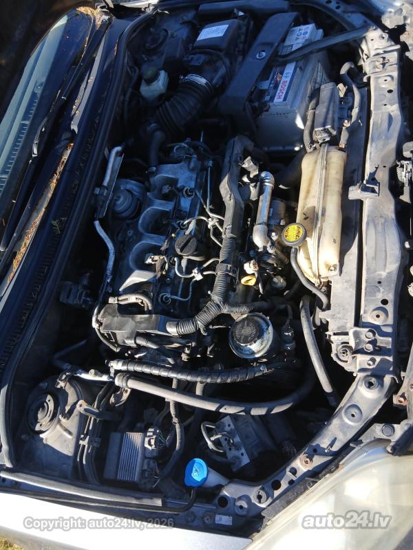 Pelēks Toyota Avensis 2008 Tallina, ar dzinēja tilpumu 2.00 L un nobraukumu 285 tūkst. km par 500 €, foto 5 vietnē AUTOMOTO.COM.LV