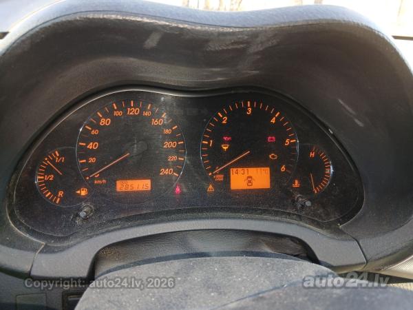 Pelēks Toyota Avensis 2008 Tallina, ar dzinēja tilpumu 2.00 L un nobraukumu 285 tūkst. km par 500 €, foto 8 vietnē AUTOMOTO.COM.LV