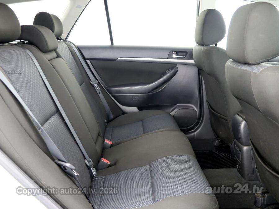 Серый Тойота Авенсис 2008 в Таллин, объемом двигателя 1.80 л и пробегом 225 тыс. км за 2999 €, фото 8 на AUTOMOTO.COM.LV