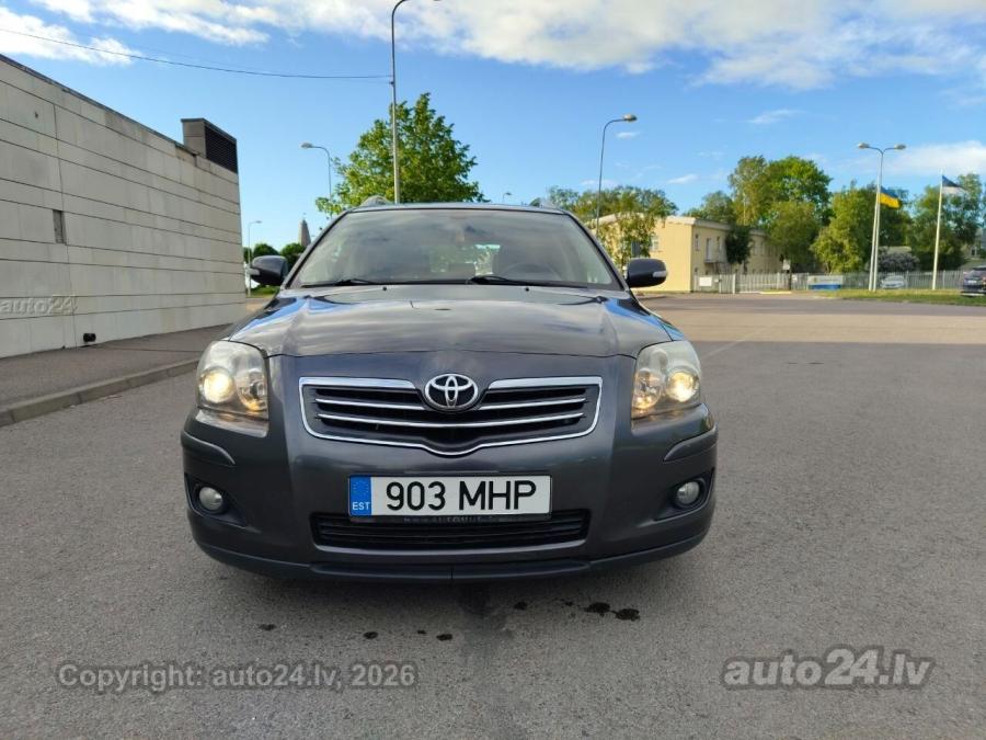 Grey Toyota Avensis 2008 in Tallinn, with an engine capacity of 2.20 L and mileage of 198 thousand km for 3000 €, photo 3 on AUTOMOTO.COM.LV