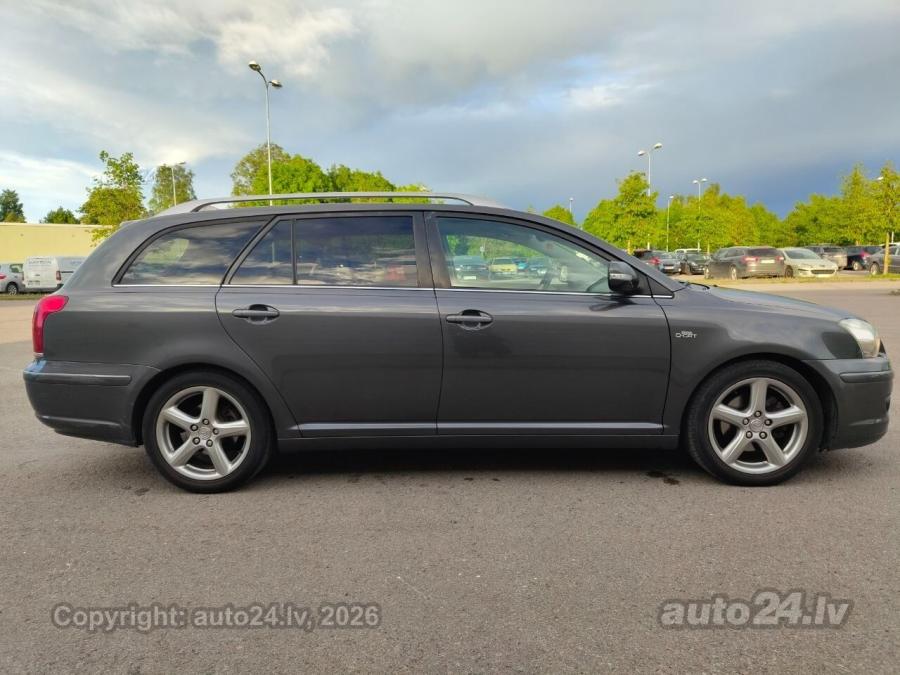 Grey Toyota Avensis 2008 in Tallinn, with an engine capacity of 2.20 L and mileage of 198 thousand km for 3000 €, photo 4 on AUTOMOTO.COM.LV