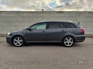 Grey Toyota Avensis 2008 in Tallinn, with an engine capacity of 2.20 L and mileage of 198 thousand km for 3000 €, photo 5 on AUTOMOTO.COM.LV