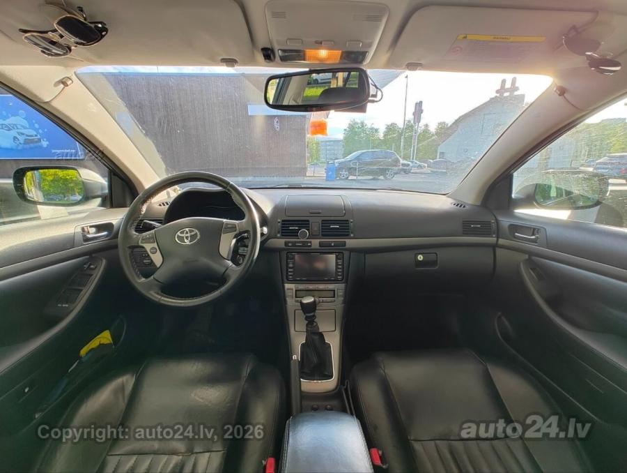 Grey Toyota Avensis 2008 in Tallinn, with an engine capacity of 2.20 L and mileage of 198 thousand km for 3000 €, photo 9 on AUTOMOTO.COM.LV