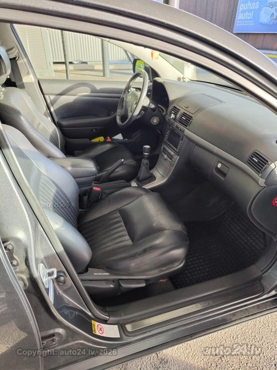 Grey Toyota Avensis 2008 in Tallinn, with an engine capacity of 2.20 L and mileage of 198 thousand km for 3000 €, photo 10 on AUTOMOTO.COM.LV
