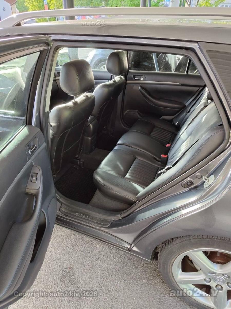 Grey Toyota Avensis 2008 in Tallinn, with an engine capacity of 2.20 L and mileage of 198 thousand km for 3000 €, photo 12 on AUTOMOTO.COM.LV