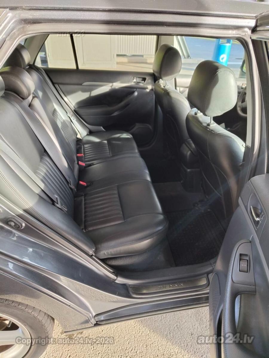 Grey Toyota Avensis 2008 in Tallinn, with an engine capacity of 2.20 L and mileage of 198 thousand km for 3000 €, photo 13 on AUTOMOTO.COM.LV