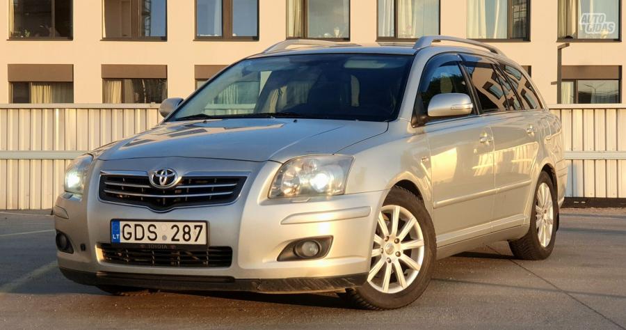 Серый Тойота Авенсис 2008 в Вильнюс, объемом двигателя 2.20 л и пробегом 300 тыс. км за 2450 €, фото 1 на AUTOMOTO.COM.LV
