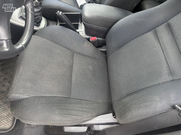 Grey Toyota Avensis 2008 in Kaunas, with an engine capacity of 2.00 L and mileage of 300 thousand km for 1650 €, photo 10 on AUTOMOTO.COM.LV