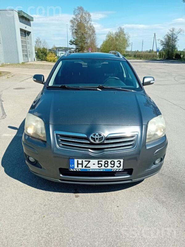 Pelēks Toyota Avensis 2008 Ogre, ar dzinēja tilpumu 2.20 L un nobraukumu 320 tūkst. km par 1800 €, foto 1 vietnē AUTOMOTO.COM.LV