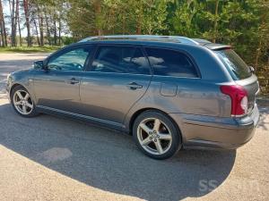 Серый Тойота Авенсис 2008 в Огре, объемом двигателя 2.20 л и пробегом 320 тыс. км за 1800 €, фото 3 на AUTOMOTO.COM.LV