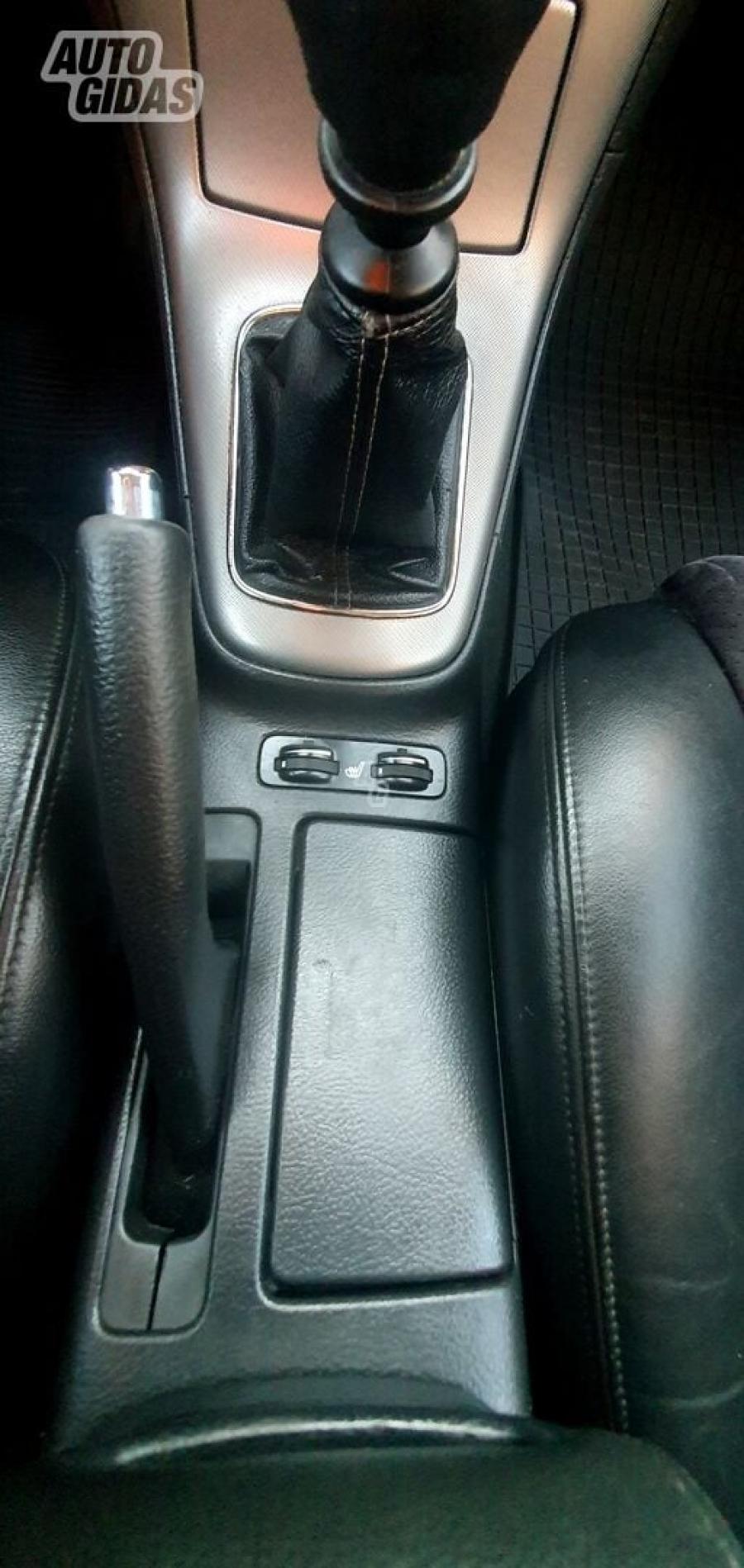Grey Toyota Avensis 2008 in Vilnius, with an engine capacity of 2.20 L and mileage of 300 thousand km for 2150 €, photo 17 on AUTOMOTO.COM.LV