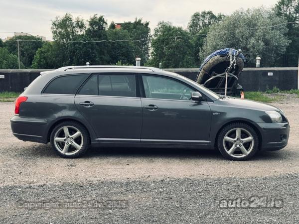 Серый Тойота Авенсис 2008 в Таллин, объемом двигателя 2.20 л и пробегом 250 тыс. км за 1500 €, фото 3 на AUTOMOTO.COM.LV
