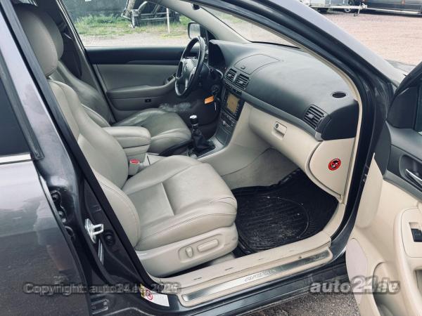 Серый Тойота Авенсис 2008 в Таллин, объемом двигателя 2.20 л и пробегом 250 тыс. км за 1500 €, фото 7 на AUTOMOTO.COM.LV