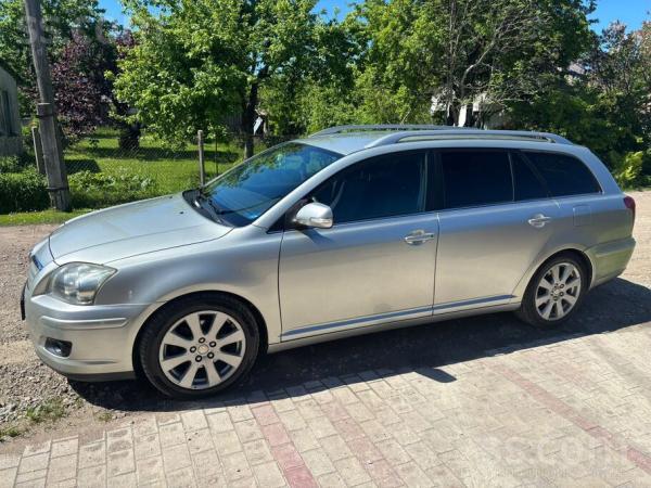 Grey Toyota Avensis 2008 in Jelgava, with an engine capacity of 2.20 L and mileage of 284 thousand km for 2500 €, photo 1 on AUTOMOTO.COM.LV