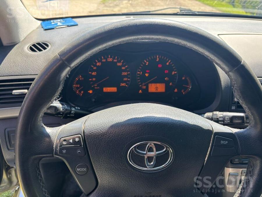 Серый Тойота Авенсис 2008 в Елгава, объемом двигателя 2.20 л и пробегом 284 тыс. км за 2500 €, фото 8 на AUTOMOTO.COM.LV