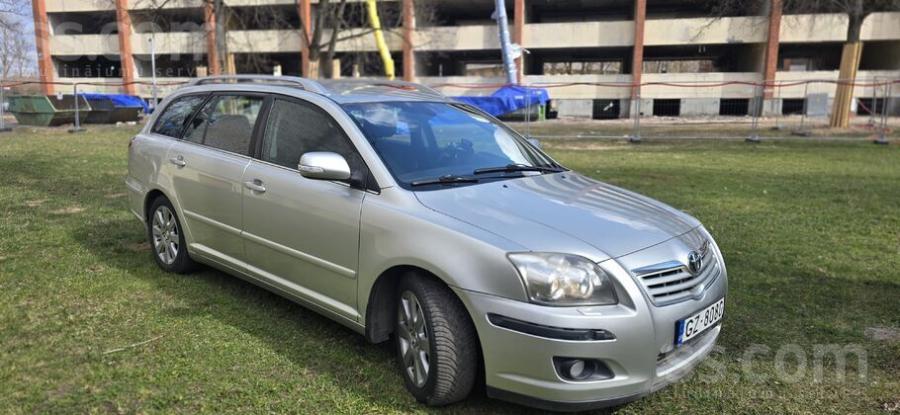 Grey Toyota Avensis 2008 in Riga, with an engine capacity of 2.00 L and mileage of 404 thousand km for 1200 €, photo 1 on AUTOMOTO.COM.LV