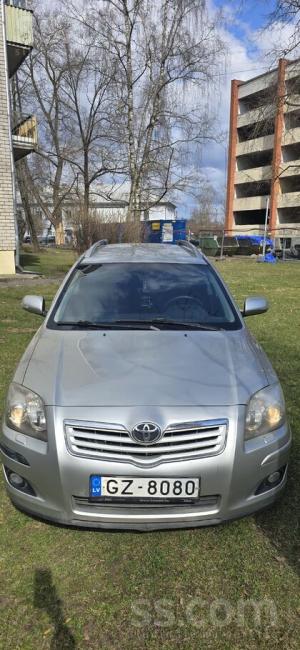 Grey Toyota Avensis 2008 in Riga, with an engine capacity of 2.00 L and mileage of 404 thousand km for 1200 €, photo 8 on AUTOMOTO.COM.LV