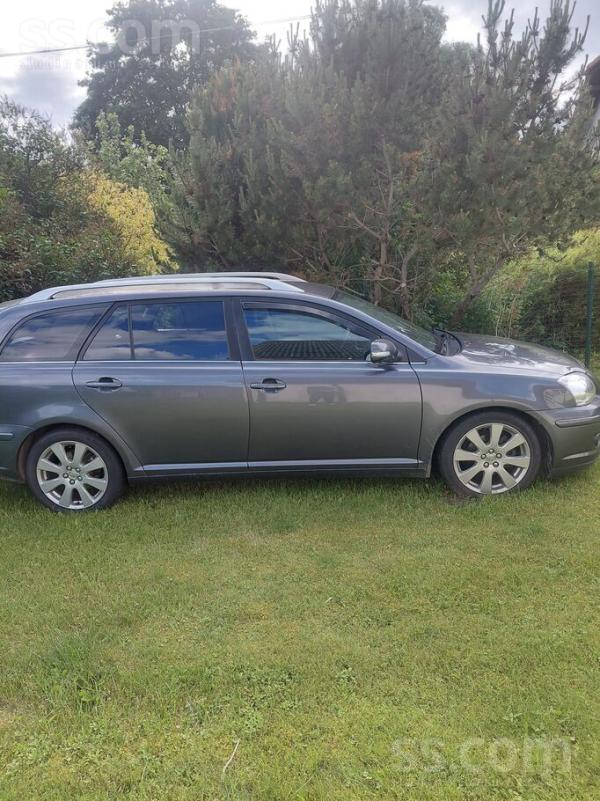 Pelēks Toyota Avensis 2008 Limbaži, ar dzinēja tilpumu 2.00 L un nobraukumu 292 tūkst. km par 2500 €, foto 3 vietnē AUTOMOTO.COM.LV