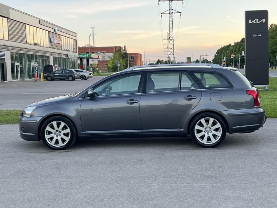 Серый Тойота Авенсис 2008 в Нарва, объемом двигателя 2.00 л и пробегом 312 тыс. км за 1999 €, фото 16 на AUTOMOTO.COM.LV