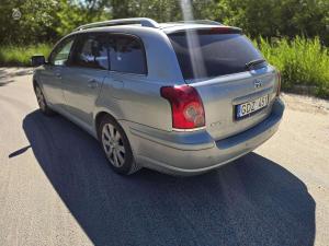 Pelēks Toyota Avensis 2008 Viļņa, ar dzinēja tilpumu 2.23 L un nobraukumu 360 tūkst. km par 1300 €, foto 3 vietnē AUTOMOTO.COM.LV