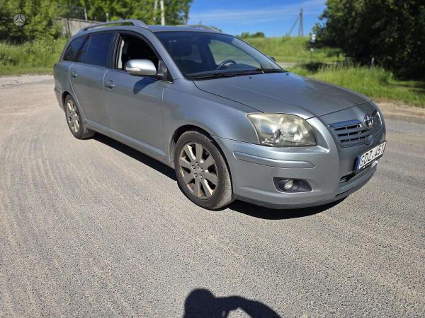 Pelēks Toyota Avensis 2008 Viļņa, ar dzinēja tilpumu 2.23 L un nobraukumu 360 tūkst. km par 1300 €, foto 5 vietnē AUTOMOTO.COM.LV