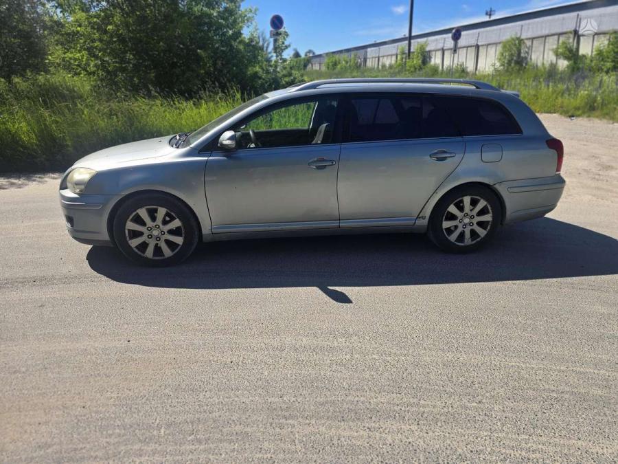 Pelēks Toyota Avensis 2008 Viļņa, ar dzinēja tilpumu 2.23 L un nobraukumu 360 tūkst. km par 1300 €, foto 8 vietnē AUTOMOTO.COM.LV