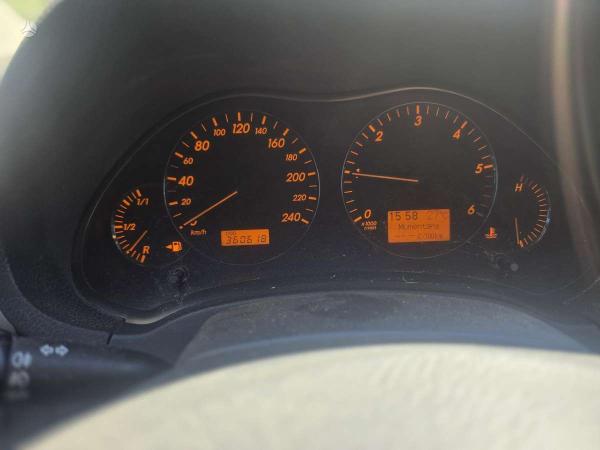 Grey Toyota Avensis 2008 in Vilnius, with an engine capacity of 2.23 L and mileage of 360 thousand km for 1300 €, photo 9 on AUTOMOTO.COM.LV