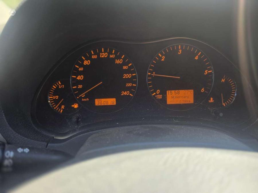 Pelēks Toyota Avensis 2008 Viļņa, ar dzinēja tilpumu 2.23 L un nobraukumu 360 tūkst. km par 1300 €, foto 10 vietnē AUTOMOTO.COM.LV