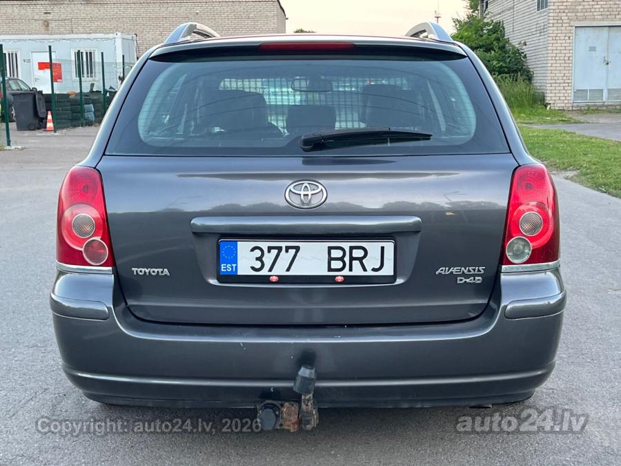 Серый Тойота Авенсис 2008 в Нарва, объемом двигателя 2.00 л и пробегом 315 тыс. км за 1999 €, фото 9 на AUTOMOTO.COM.LV