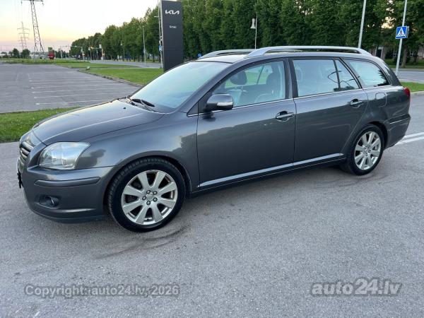 Серый Тойота Авенсис 2008 в Нарва, объемом двигателя 2.00 л и пробегом 315 тыс. км за 1999 €, фото 9 на AUTOMOTO.COM.LV